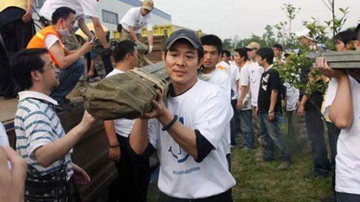 Tsunami Aceh 2004 - Jet Li Kenang Saat Sekeluarga Hampir Tewas. Lihat ...