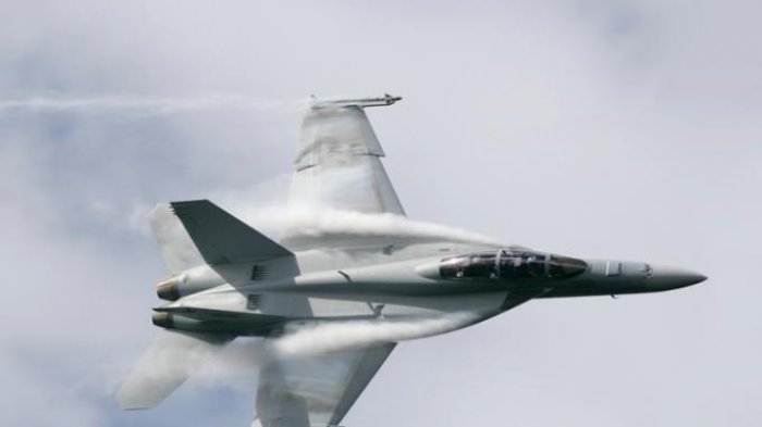 Jet Tempur F-18 Hornet Negara Asing Lintasi Perairan Natuna, TNI AU ...