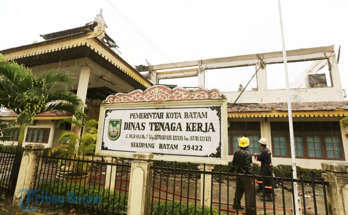 Kepala Disnaker: Kantor Ini Tidak Diasuransikan - Tribunbatam.id