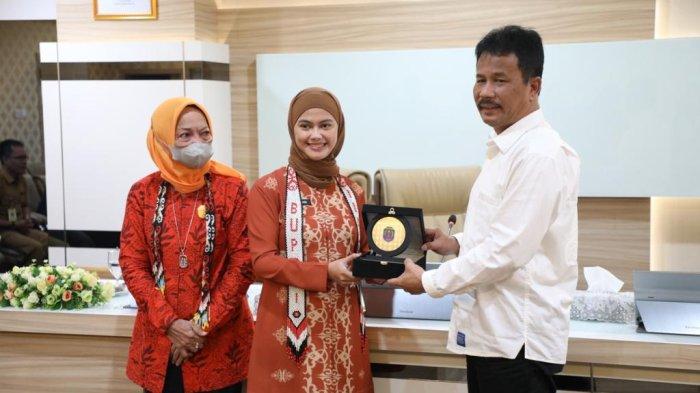 Muhammad Rudi Menjamu Bupati Nunukan, Kagum Melihat Pesatnya Pembangunan Batam - Tribunbatam.id