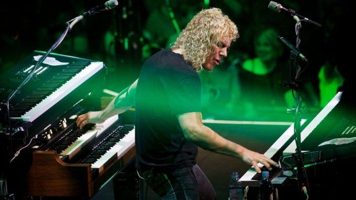 David Bryan Umumkan Positif Virus Corona, Keyboardist Bon Jovi Akui ...
