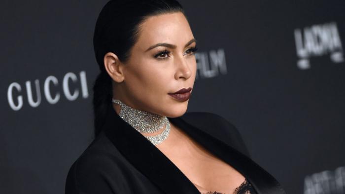 Ternyata Demi Dapat 1 Foto Terbaik, Kim Kardashian Selfie 6 Ribu Kali ...