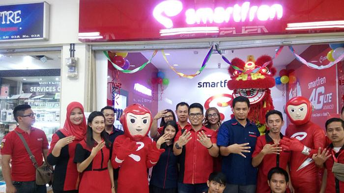 Smartfren Resmikan Smile Galeri ke 16 di Nagoya Hill Batam - Tribunbatam.id