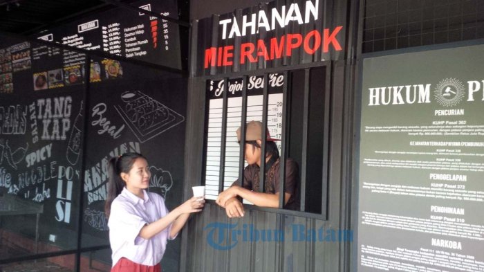 Ingin Rasakan Makan Mie di Dalam Penjara? Tempat dan Namanya Saja SERAM ...