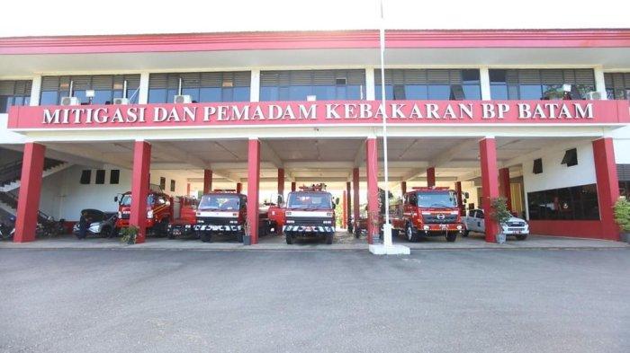 PENTING, Call Center Darurat Hubungi 08116060113, Damkar BP Batam Siap ...