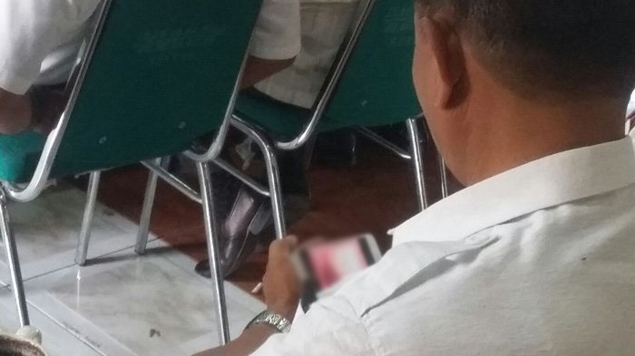 ALAMAK. Kepala Dinas Ketahuan Nonton Film Bokep Saat Rapat Paripurna - Tribunbatam.id