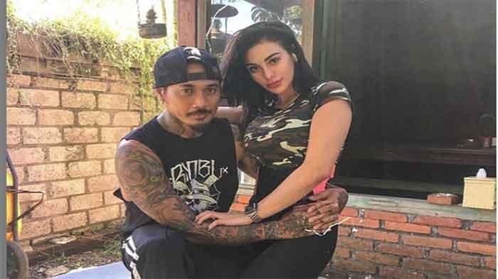 Potret Nora Alexandra, Lihat Penampilan Kekasih Jerinx SID Saat Gunakan ...