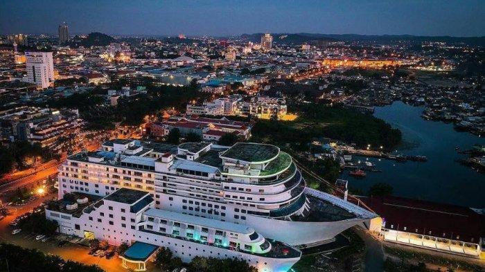 Bentuknya Menyerupai Kapal Pesiar, Nikmati Fasilitas Lengkap di Pacific ...