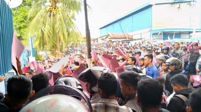 Ribuan Pencaker Serbu PT Esun International Utama Indonesia ...
