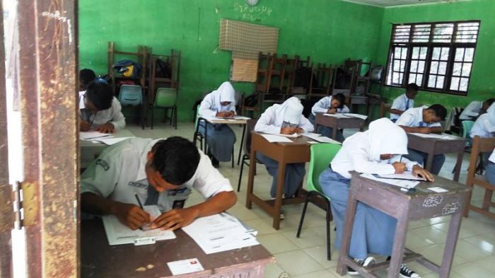 Calon Murid Antusias Daftar ke SMAN 10 Batam, Satu-Satunya Sekolah di ...