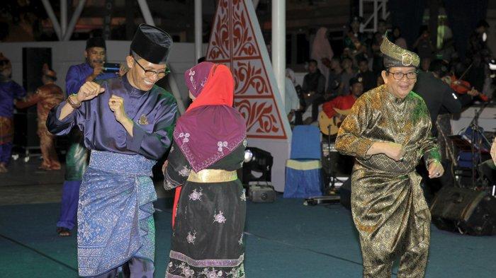 Ini Keseruan Kenduri Seni Melayu di Batam, Dibuka dengan Tari Jogi ...