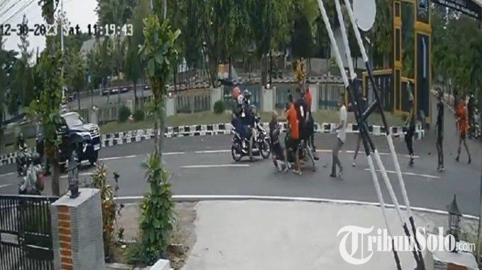 Update Kasus Pengeroyokan Relawan Prabowo Gibran, 6 Anggota TNI Kini Jadi Tersangka - Tribunbatam.id