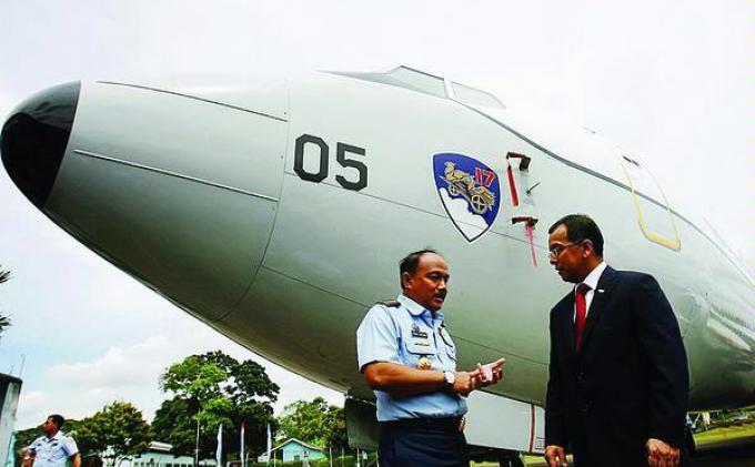 Bantu Cari Pesawat MAS, Lanud Ranai Kerahkan Boeing 737 Pengintai ...