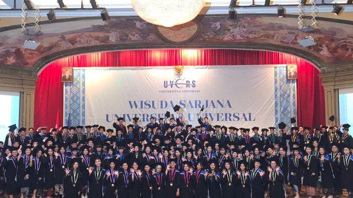 156 Mahasiswa Universitas Universal Diwisuda, Ada 11 Orang Jadi ...