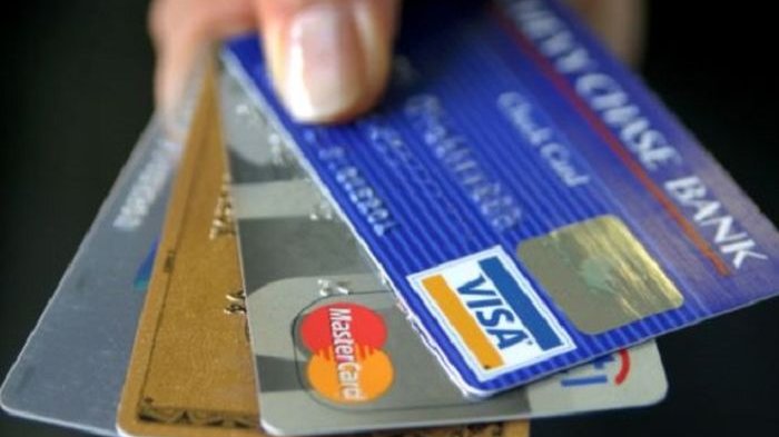 Beda Prinsip, Bank Plat Merah Ini Gratiskan Biaya Admin Tarik Tunai ...