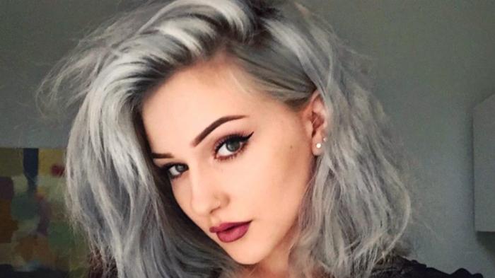 Anda Suka Warna Abu-abu? Inilah Warna Rambut yang Akan Segera Jadi Tren ...