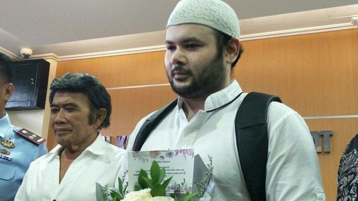 Biografi Lengkap Ridho Roma dari Hubungan Asmara hingga Penghargaan ...