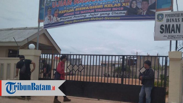 Kepala Sekolah SMAN 19 Batam: Tak Benar Ada Kebocoran Soal di Sekolah ...
