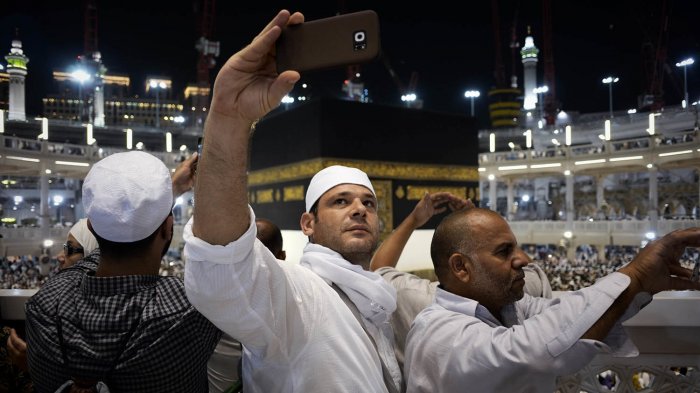 Ingin Umrah Atau Haji? Ingat! Kini Tak Boleh lagi Selfie di Masjidil ...