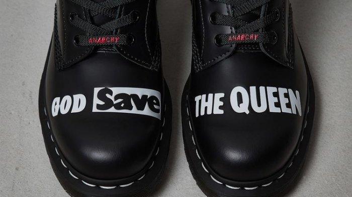 Jadi Sepatu 'Wajib' Punk, Dr Martens Gandeng Sex Pistols Produksi Boots ...