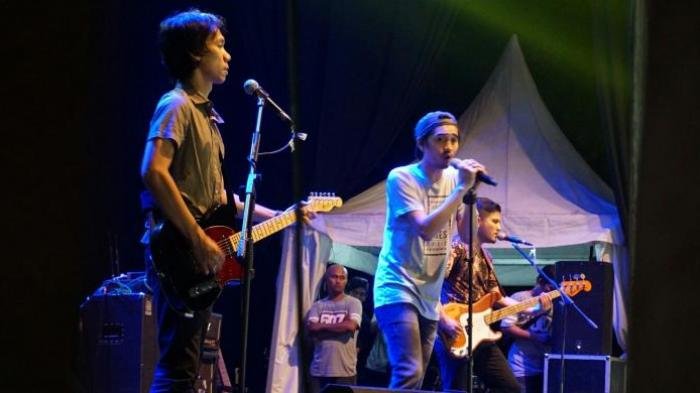 Lama Tak Muncul, Sheila On 7 Kenalkan Single Terbaru Berjudul "Film ...