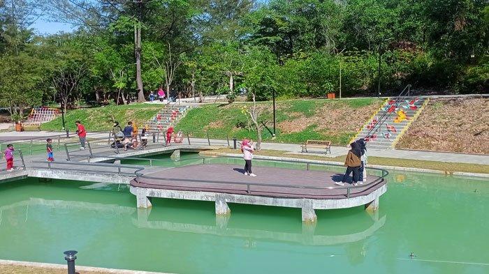 Warga Batam Serbu Taman Rusa Sekupang, Makin Kece dengan Ornamen Hingga ...