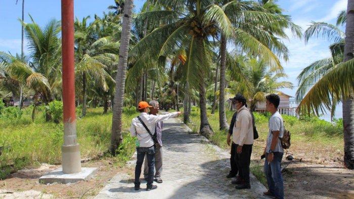 Gesa Pemenuhan Listrik di Desa Mapur Bintan, PLN Pasang Jaringan Listrik di Sejumlah Titik ...