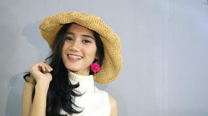 Ingin Tampil Pakai Topi? Simak Dulu Tips Berikut Ini - Tribunbatam.id