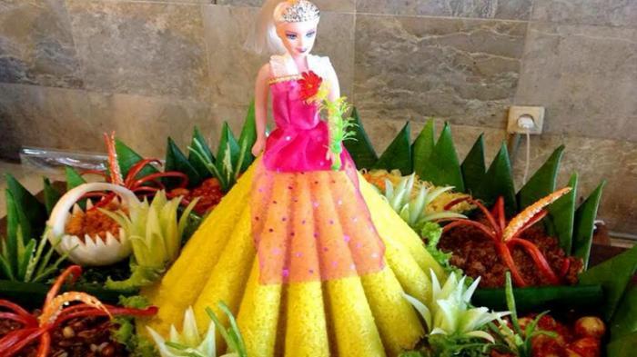 Tumpeng Berbentuk Barbie, Kreasi Campuran Tradisional dan Modern yang ...