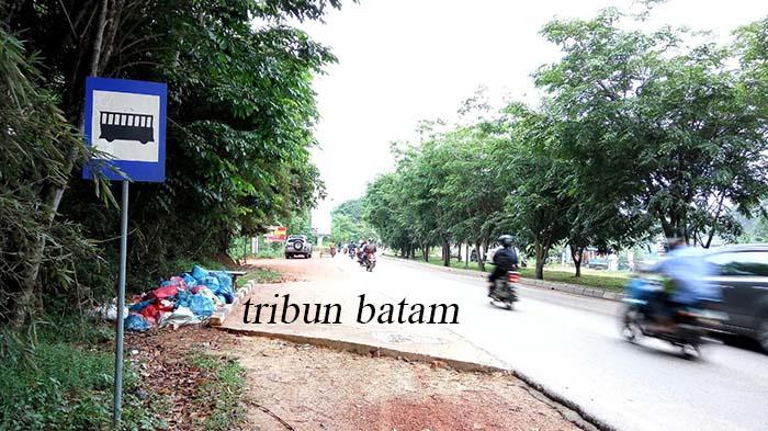 Helte Bus Trans Batam di Depan Top 100 Tembesi Berubah jadi Tempat ...