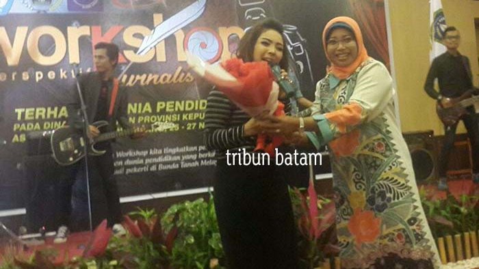 Vira Band Milik Anak Mantan Wagub Kepri Soerya Respationo Hibur Ratusan ...