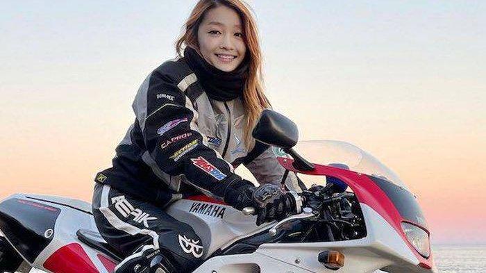 Wajah Asli Dewi Motor Bikin Penggemar Syok, Satu Negara Tertipu ...