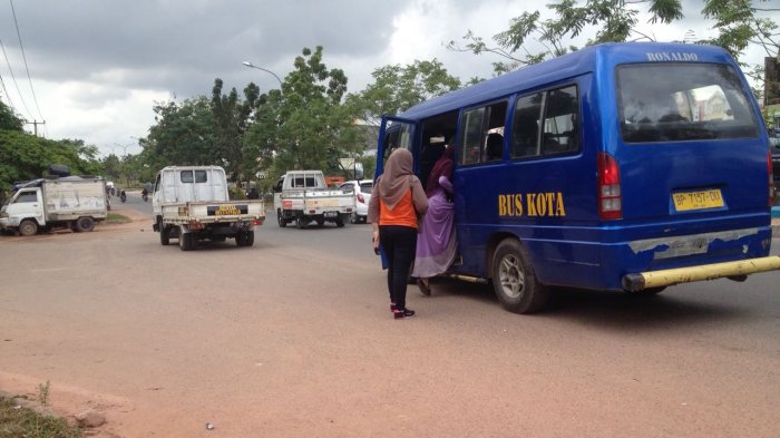 WARGA Batam Ungkap Alasan Tetap Naik Bimbar Meski Sopir Ugal-ugalan dan ...
