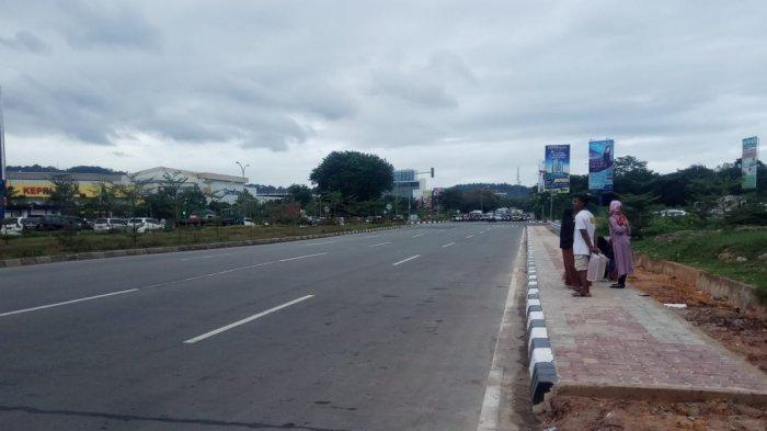 Tak Ada Halte ke Punggur, Warga Batam Terpaksa Tunggu Bus Trans Panas ...