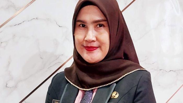Profil Yeny Trisia Isabella Kepala Badan Kepegawaian Daerah dan KORPRI ...