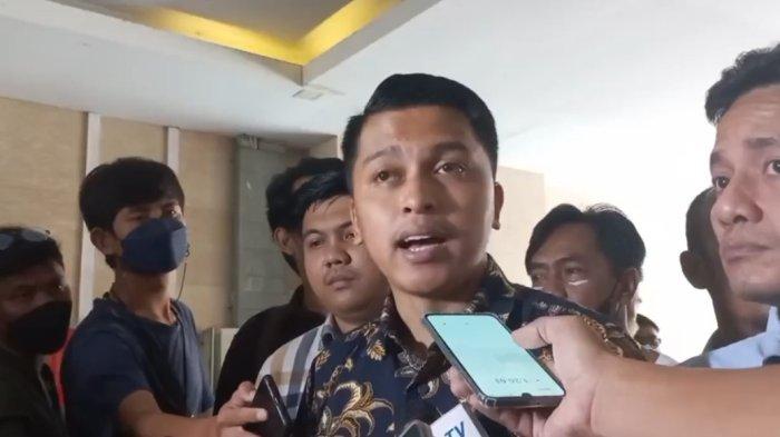 Tuntut Keadilan, Keluarga Korban Tragedi Kanjuruhan Datangi Bareskrim Polri Sembari Bawa Bukti ...