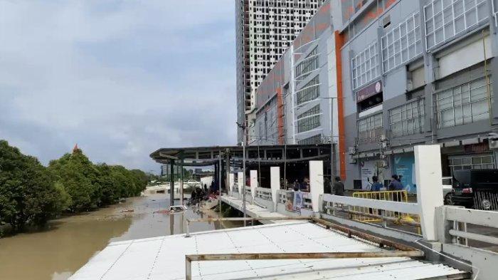 Begini Kondisi Mega Bekasi Hypermall Giant Kebanjiran Imbas Luapan Kali ...