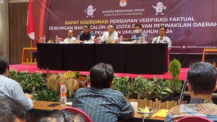 KPU Karawang Lakukan Verifikasi Faktual Dua Bakal Calon DPD Jabar - Tribunbekasi.com