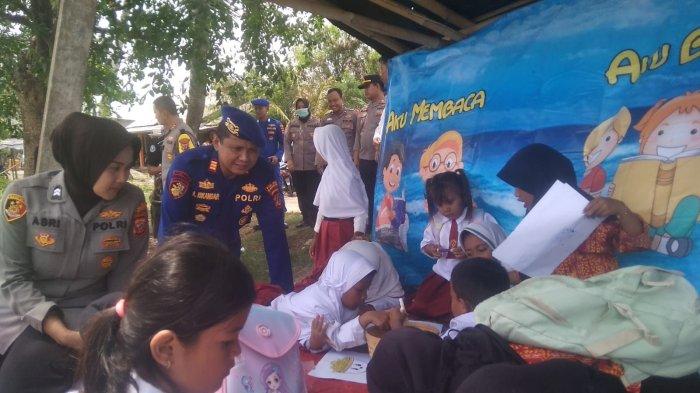 Kisah Kapal Patroli Jadi Tempat Perpustakaan, Pasok Buku Bacaan untuk ...