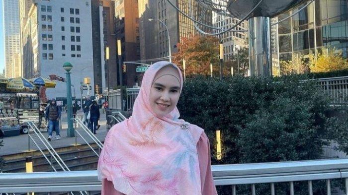 Setiap Bertambah Usia, Kartika Putri Kepengin Suaminya Selalu Beri Hadiah Pergi Umroh ...