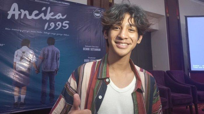 Ikuti Jejak Sang Ayah di Dunia Hiburan, Ini Suka Duka Arkenzy ...