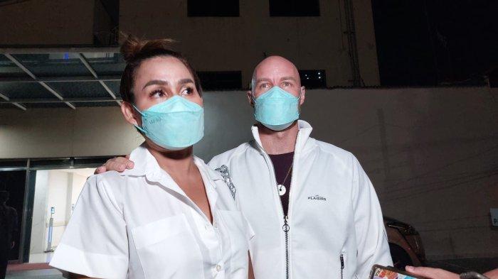 Bantu Ringankan Biaya Pengobatan Indra Bekti, Melaney Ricardo Ajak ...