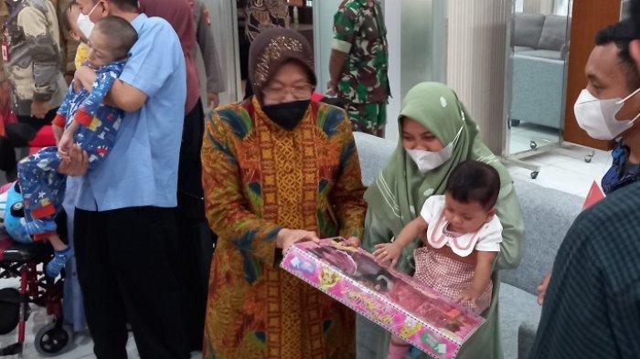 Mensos Risma Salurkan Bantuan ke 4 Anak Berkebutuhan Khusus di Sentra ...