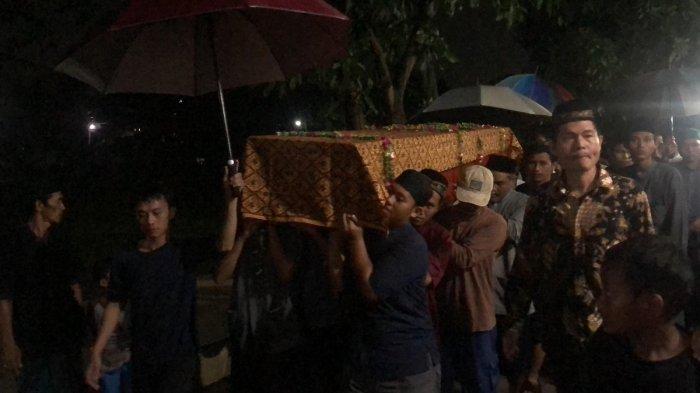 Keluarga Sebut Muhamad Farhan, Satu Jenazah yang Ditemukan di Kali Bekasi, Taat Ibadah Semasa ...