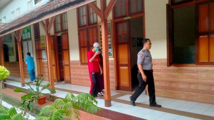 Masih Dibawah Umur, ASR Pelaku Pembacokan Arya Saputra Jalani Sidang ...