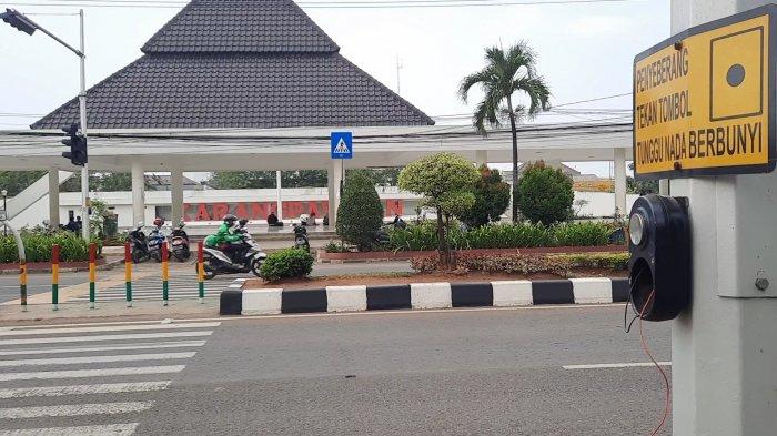 Pelican Crossing Depan Lapangan Karangpawitan Dirusak, Masyarakat ...