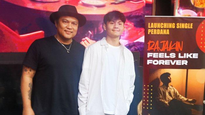 Gandeng Posan Tobing Jadi Arranger dan Produser, Rajakin Rilis Single Perdana 'Feels Like ...