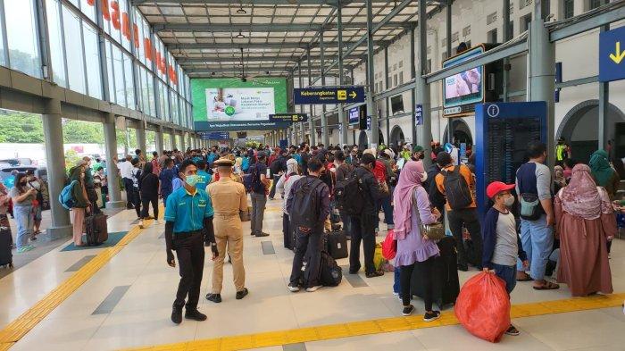 Tiket Kereta Api Momen Liburan Natal dan Tahun Baru sudah Bisa Dipesan ...