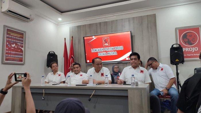 Relawan Projo Bikin Simulasi 10 Pasangan Capres-Cawapres, Jokowi Masih ...