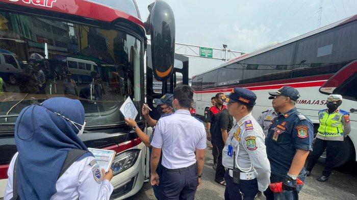 Terminal Induk Bekasi Gelar Ramp Check Persiapan Mudik Lebaran 2023, Ditemukan 4 Bus Tak Laik ...